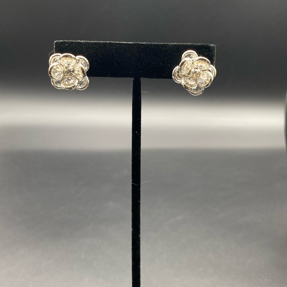 Jewelry | Item 756 Flower Crystal Studs Earrings | Poshmark